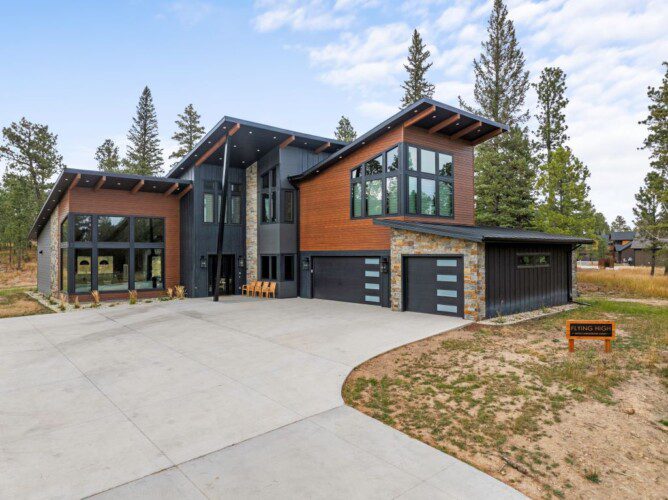 Flying High In Powder House Pass - Into The Woods Blackhills